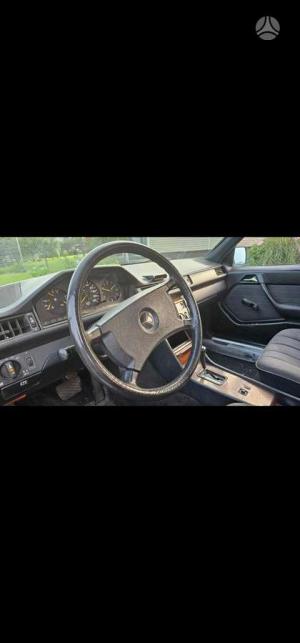 Balts Mercedes-Benz e-200 1986 Kauņa, ar dzinēja tilpumu 2.00 L un nobraukumu 0 tūkst. km par 1999 €, foto 12 vietnē AUTOMOTO.COM.LV