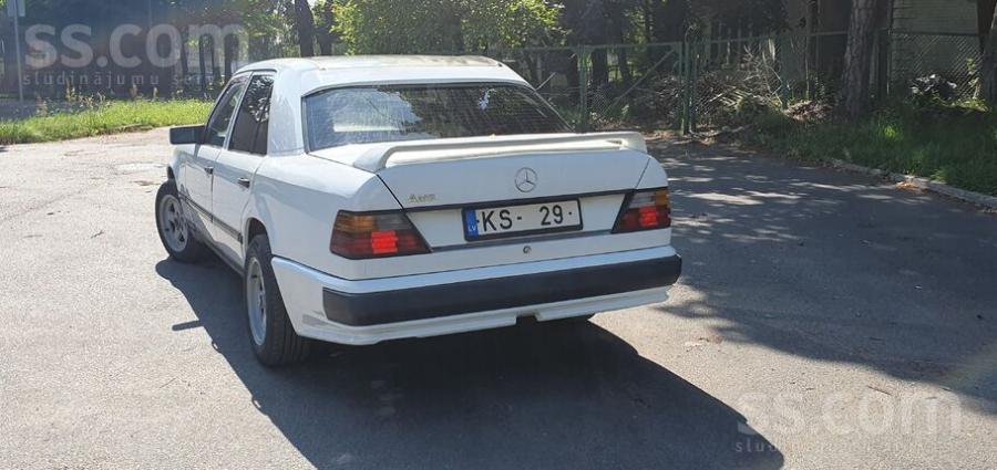 Balts Mercedes-Benz e-200 1987 Rīga, ar dzinēja tilpumu 2.00 L un nobraukumu 303 tūkst. km par 3500 €, foto 7 vietnē AUTOMOTO.COM.LV