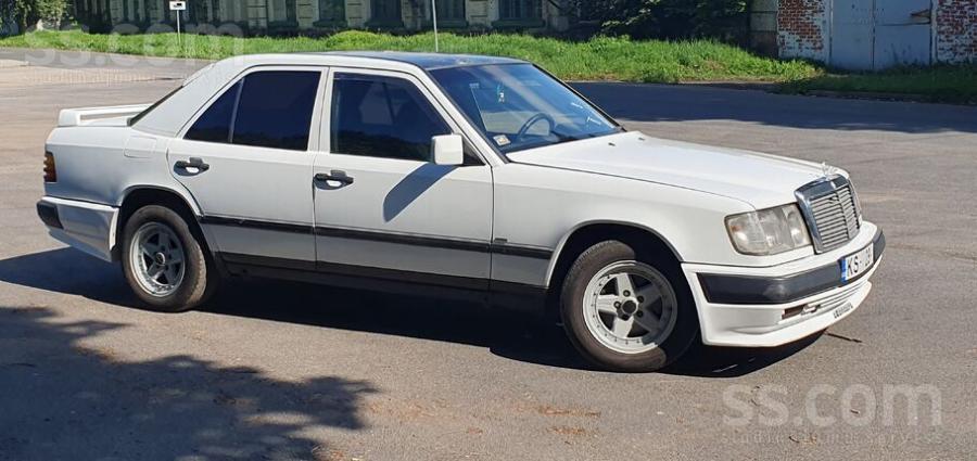 Balts Mercedes-Benz e-200 1987 Rīga, ar dzinēja tilpumu 2.00 L un nobraukumu 303 tūkst. km par 3500 €, foto 9 vietnē AUTOMOTO.COM.LV