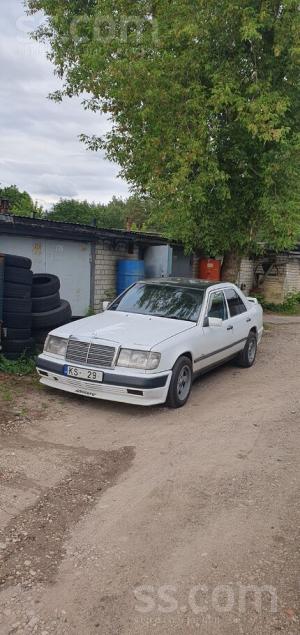 Balts Mercedes-Benz e-200 1987 Rīga, ar dzinēja tilpumu 2.00 L un nobraukumu 303 tūkst. km par 3500 €, foto 10 vietnē AUTOMOTO.COM.LV