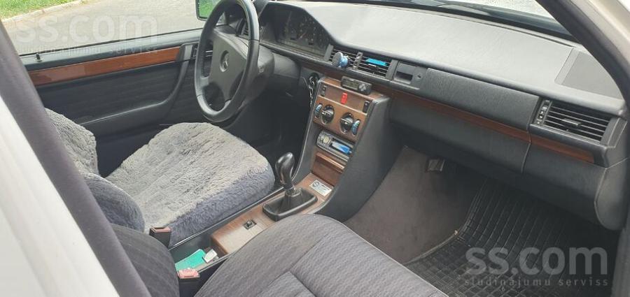 Balts Mercedes-Benz e-200 1987 Rīga, ar dzinēja tilpumu 2.00 L un nobraukumu 303 tūkst. km par 4000 €, foto 6 vietnē AUTOMOTO.COM.LV