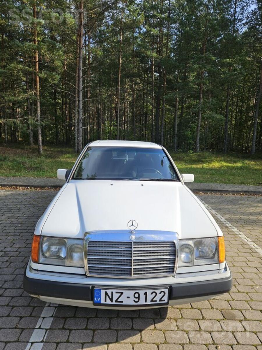 Белый Мерседес E 200 1991 в Рига, объемом двигателя 2.00 л и пробегом 163 тыс. км за 4300 €, фото 1 на AUTOMOTO.COM.LV