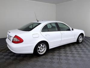 Balts Mercedes-Benz e-200 2008 Tallina, ar dzinēja tilpumu 1.80 L un nobraukumu 324 tūkst. km par 1599 €, foto 4 vietnē AUTOMOTO.COM.LV