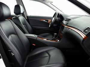 Balts Mercedes-Benz e-200 2008 Tallina, ar dzinēja tilpumu 1.80 L un nobraukumu 324 tūkst. km par 1599 €, foto 7 vietnē AUTOMOTO.COM.LV