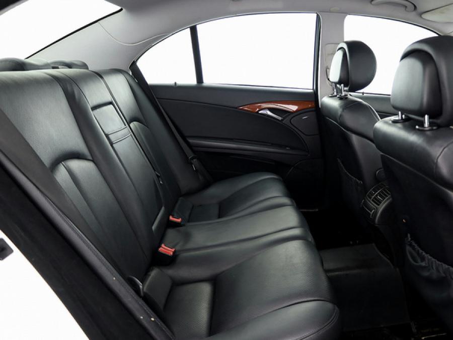 Balts Mercedes-Benz e-200 2008 Tallina, ar dzinēja tilpumu 1.80 L un nobraukumu 324 tūkst. km par 1599 €, foto 8 vietnē AUTOMOTO.COM.LV