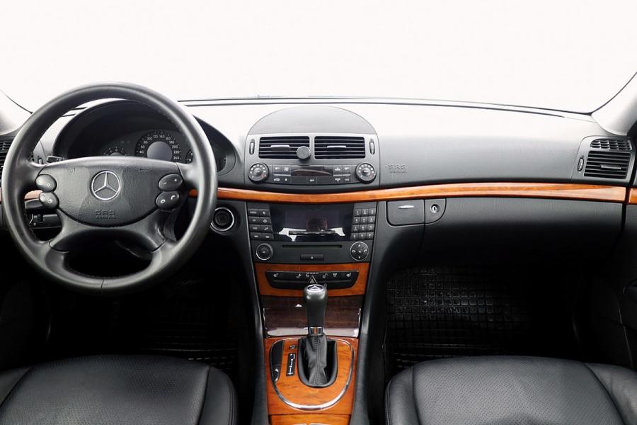 Balts Mercedes-Benz e-200 2008 Tallina, ar dzinēja tilpumu 1.80 L un nobraukumu 324 tūkst. km par 1599 €, foto 13 vietnē AUTOMOTO.COM.LV