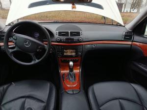 Balts Mercedes-Benz e-200 2009 Šauļi, ar dzinēja tilpumu 2.10 L un nobraukumu 595 tūkst. km par 2300 €, foto 24 vietnē AUTOMOTO.COM.LV