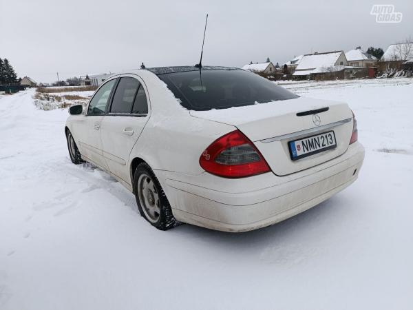 Белый Мерседес E 200 2009 в Шяуляй, объемом двигателя 2.10 л и пробегом 595 тыс. км за 1950 €, фото 8 на AUTOMOTO.COM.LV