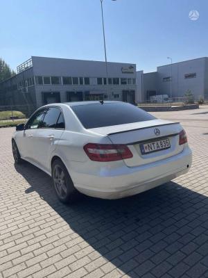 Balts Mercedes-Benz e-200 2009 Kauņa, ar dzinēja tilpumu 2.14 L un nobraukumu 585 tūkst. km par 3400 €, foto 7 vietnē AUTOMOTO.COM.LV