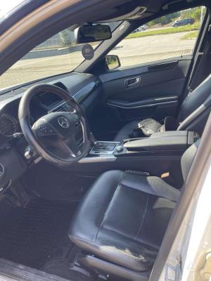 Balts Mercedes-Benz e-200 2009 Kauņa, ar dzinēja tilpumu 2.14 L un nobraukumu 585 tūkst. km par 3400 €, foto 9 vietnē AUTOMOTO.COM.LV