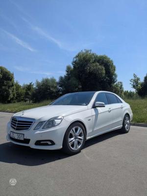 Balts Mercedes-Benz e-200 2010 Panevēža, ar dzinēja tilpumu 2.14 L un nobraukumu 568 tūkst. km par 4900 €, foto 3 vietnē AUTOMOTO.COM.LV
