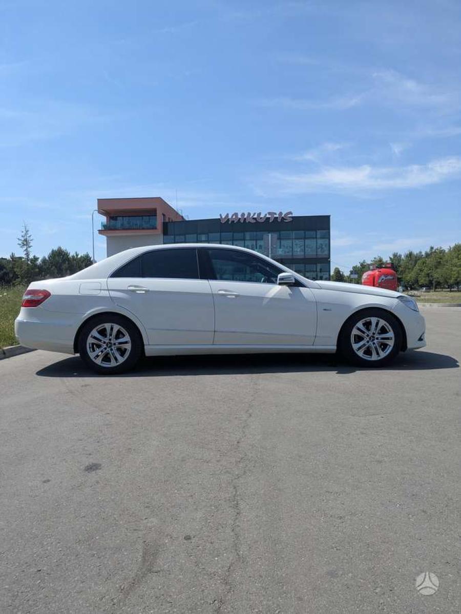 Balts Mercedes-Benz e-200 2010 Panevēža, ar dzinēja tilpumu 2.14 L un nobraukumu 568 tūkst. km par 4900 €, foto 8 vietnē AUTOMOTO.COM.LV