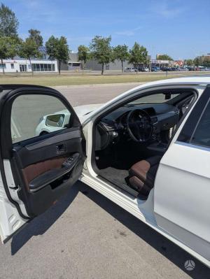 Balts Mercedes-Benz e-200 2010 Panevēža, ar dzinēja tilpumu 2.14 L un nobraukumu 568 tūkst. km par 4900 €, foto 11 vietnē AUTOMOTO.COM.LV