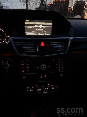 Белый Мерседес E 200 2011 в Рига, объемом двигателя 2.00 л и пробегом 327 тыс. км за 6450 €, фото 13 на AUTOMOTO.COM.LV