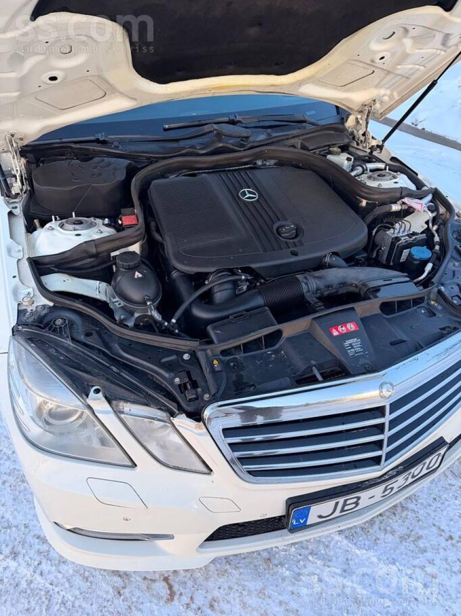 Белый Мерседес E 200 2011 в Рига, объемом двигателя 2.00 л и пробегом 327 тыс. км за 6450 €, фото 15 на AUTOMOTO.COM.LV