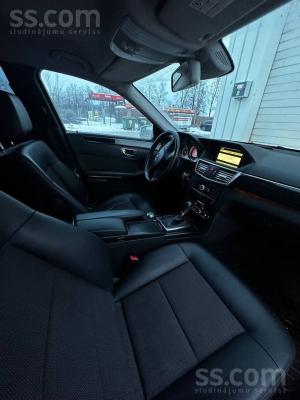 Белый Мерседес E 200 2011 в Рига, объемом двигателя 2.00 л и пробегом 327 тыс. км за 6450 €, фото 18 на AUTOMOTO.COM.LV