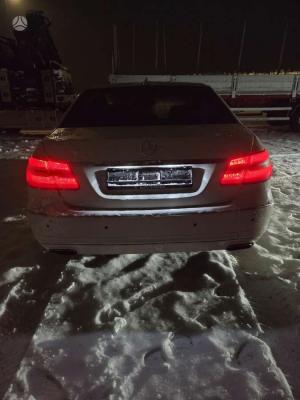 Balts Mercedes-Benz e-200 2012 Raseiniai, ar dzinēja tilpumu 2.14 L un nobraukumu 380 tūkst. km par 3000 €, foto 5 vietnē AUTOMOTO.COM.LV