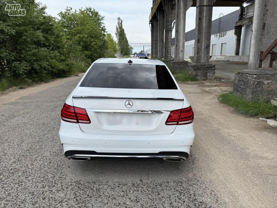 Белый Мерседес E 200 2012 в Алитус, объемом двигателя 2.00 л и пробегом 330 тыс. км за 6650 €, фото 7 на AUTOMOTO.COM.LV