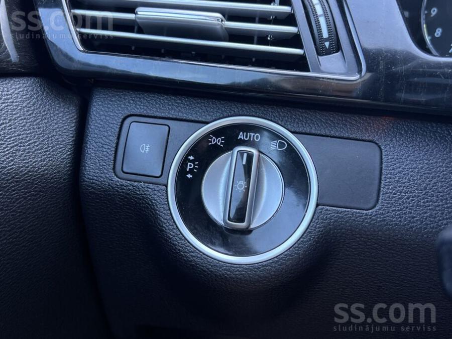 White Mercedes-Benz e-200 2013 in Limbazi, with an engine capacity of 2.20 L and mileage of 225 thousand km for 6750 €, photo 21 on AUTOMOTO.COM.LV