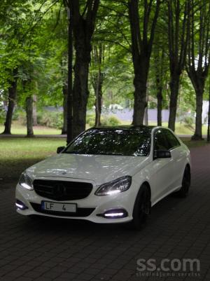 Белый Мерседес E 200 2013 в Лиепая, объемом двигателя 2.00 л и пробегом 206 тыс. км за 9350 €, фото 3 на AUTOMOTO.COM.LV
