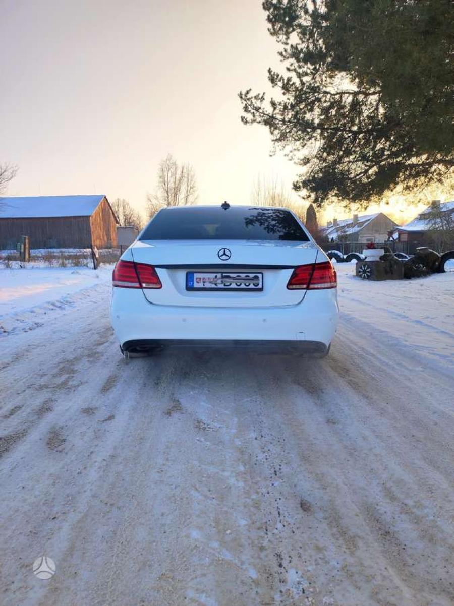 White Mercedes-Benz e-200 2014 in Marijampole, with an engine capacity of 2.14 L and mileage of 488 thousand km for 6999 €, photo 6 on AUTOMOTO.COM.LV