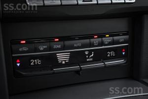 Balts Mercedes-Benz e-200 2015 Rīga, ar dzinēja tilpumu 2.10 L un nobraukumu 0 tūkst. km par 9995 €, foto 28 vietnē AUTOMOTO.COM.LV