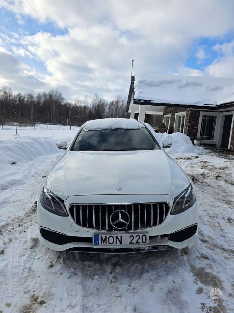 White Mercedes-Benz e-200 2017 in Silale, with an engine capacity of 1.95 L and mileage of 290 thousand km for 15200 €, photo 6 on AUTOMOTO.COM.LV