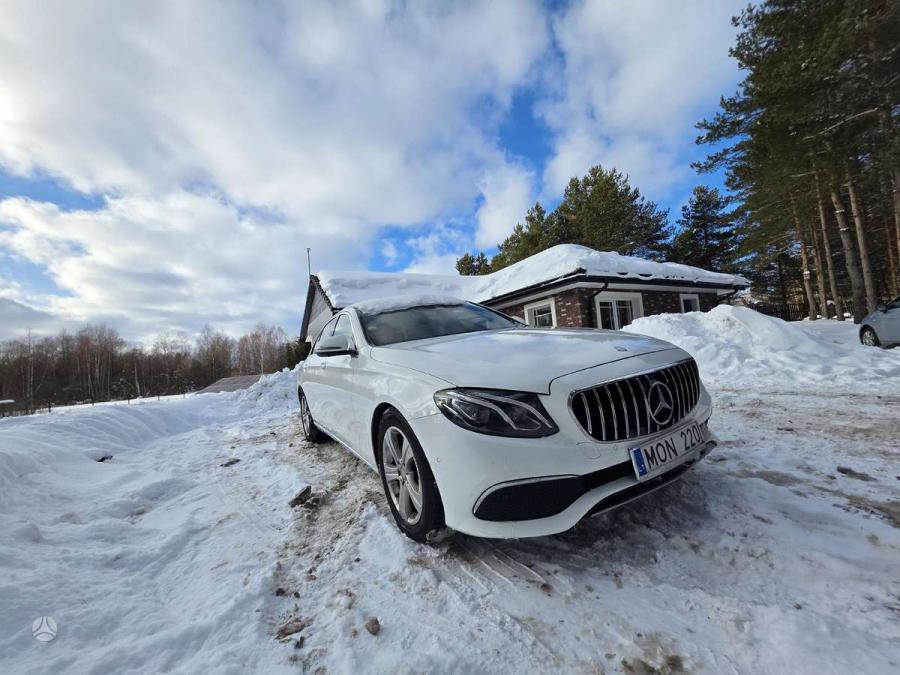 White Mercedes-Benz e-200 2017 in Silale, with an engine capacity of 1.95 L and mileage of 290 thousand km for 15200 €, photo 7 on AUTOMOTO.COM.LV