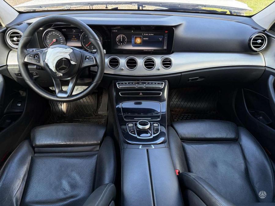 Белый Мерседес E 200 2017 в Укмерге, объемом двигателя 1.95 л и пробегом 193 тыс. км за 5900 €, фото 10 на AUTOMOTO.COM.LV