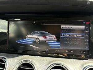 Белый Мерседес E 200 2017 в Укмерге, объемом двигателя 1.95 л и пробегом 193 тыс. км за 5900 €, фото 13 на AUTOMOTO.COM.LV
