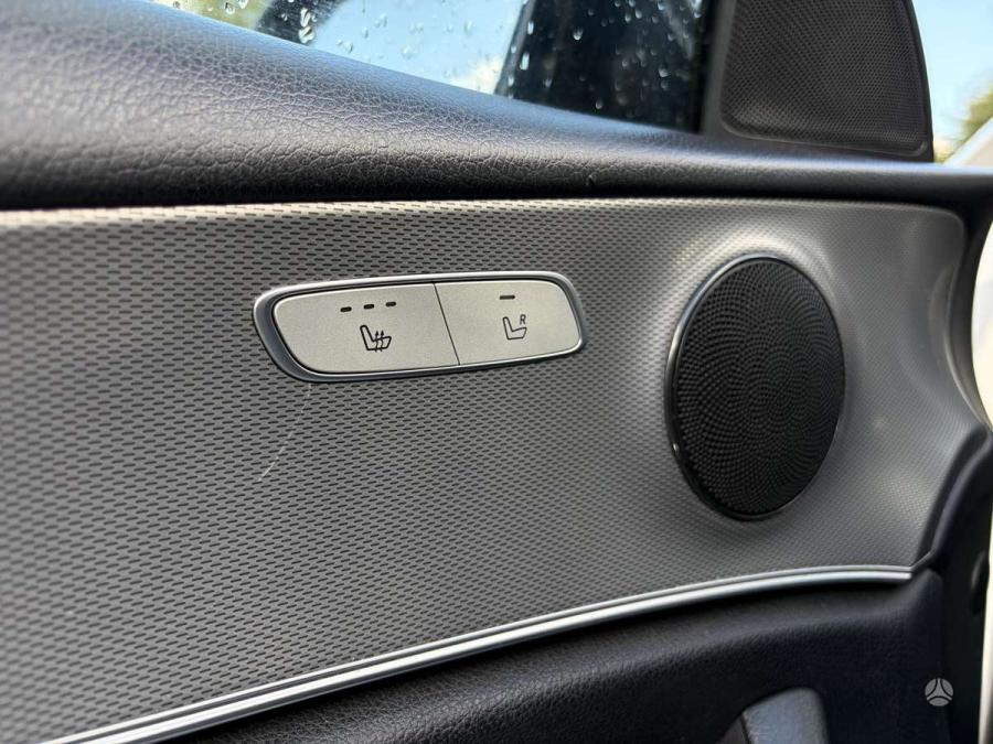 Белый Мерседес E 200 2017 в Укмерге, объемом двигателя 1.95 л и пробегом 193 тыс. км за 5900 €, фото 15 на AUTOMOTO.COM.LV