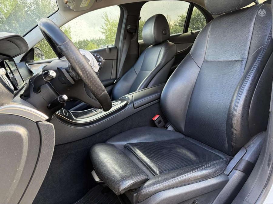 Белый Мерседес E 200 2017 в Укмерге, объемом двигателя 1.95 л и пробегом 193 тыс. км за 5900 €, фото 12 на AUTOMOTO.COM.LV