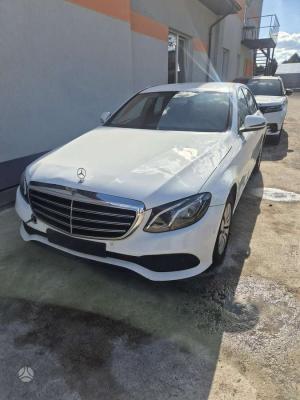 Белый Мерседес E 200 2017 в Шальчининкай, объемом двигателя 2.00 л и пробегом 200 тыс. км за 7099 €, фото 14 на AUTOMOTO.COM.LV