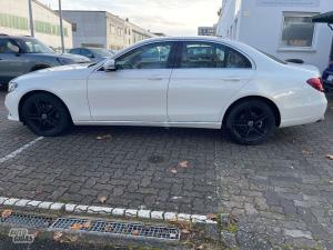 Balts Mercedes-Benz e-200 2018 Kauņa, ar dzinēja tilpumu 2.00 L un nobraukumu 58 tūkst. km par 30630 €, foto 4 vietnē AUTOMOTO.COM.LV