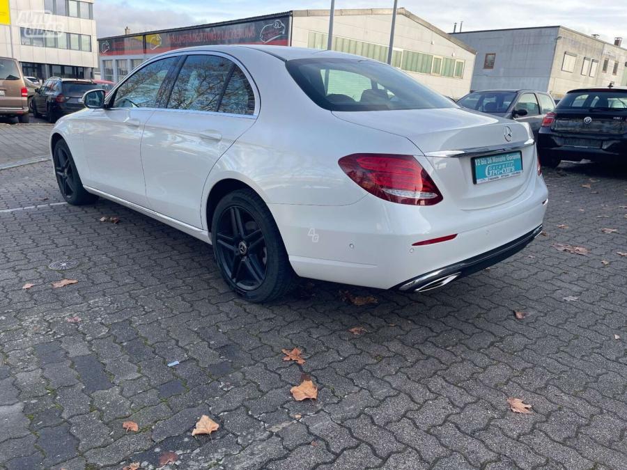 Balts Mercedes-Benz e-200 2018 Kauņa, ar dzinēja tilpumu 2.00 L un nobraukumu 58 tūkst. km par 30630 €, foto 5 vietnē AUTOMOTO.COM.LV