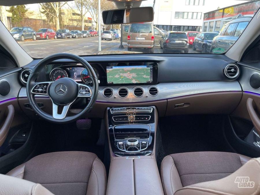 Balts Mercedes-Benz e-200 2018 Kauņa, ar dzinēja tilpumu 2.00 L un nobraukumu 58 tūkst. km par 30630 €, foto 13 vietnē AUTOMOTO.COM.LV