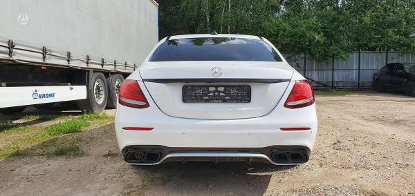 Balts Mercedes-Benz e-200 2018 Viļņa, ar dzinēja tilpumu 2.00 L un nobraukumu 343 tūkst. km par 16500 €, foto 7 vietnē AUTOMOTO.COM.LV