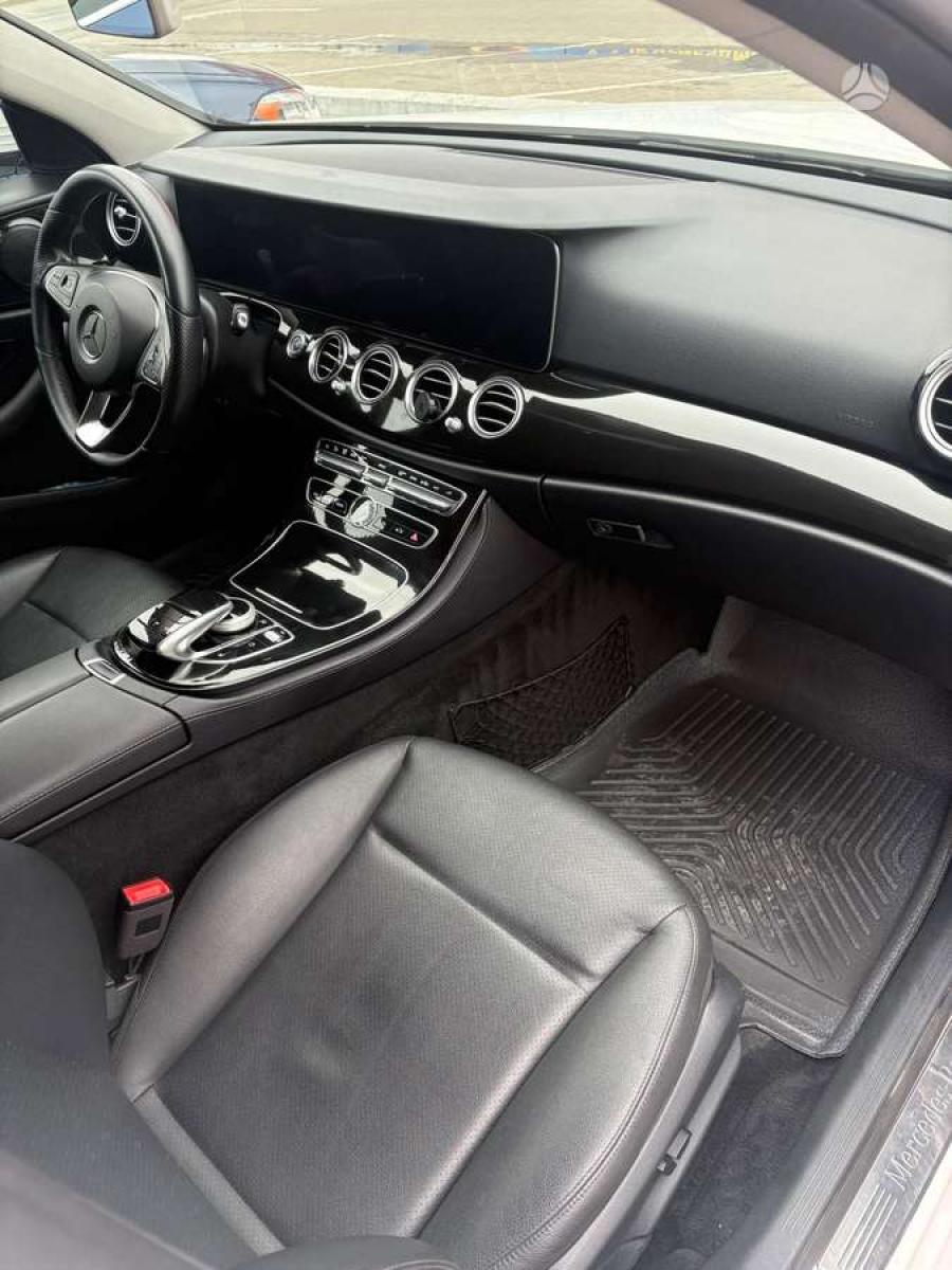Balts Mercedes-Benz e-200 2018 Viļņa, ar dzinēja tilpumu 2.00 L un nobraukumu 343 tūkst. km par 16500 €, foto 11 vietnē AUTOMOTO.COM.LV