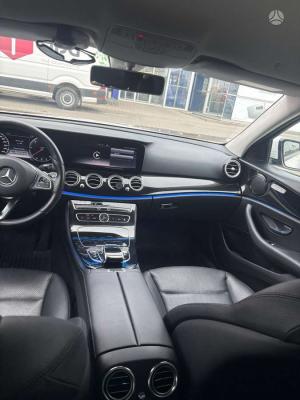 Balts Mercedes-Benz e-200 2018 Viļņa, ar dzinēja tilpumu 2.00 L un nobraukumu 343 tūkst. km par 16500 €, foto 15 vietnē AUTOMOTO.COM.LV