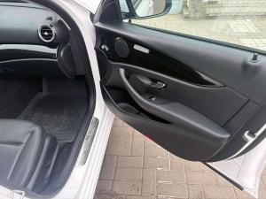 Balts Mercedes-Benz e-200 2018 Viļņa, ar dzinēja tilpumu 2.00 L un nobraukumu 343 tūkst. km par 16500 €, foto 16 vietnē AUTOMOTO.COM.LV