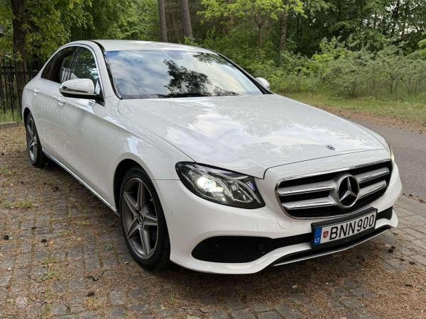 Белый Мерседес E 200 2018 в Пренай, объемом двигателя 0.00 л и пробегом 325 тыс. км за 16000 €, фото 7 на AUTOMOTO.COM.LV