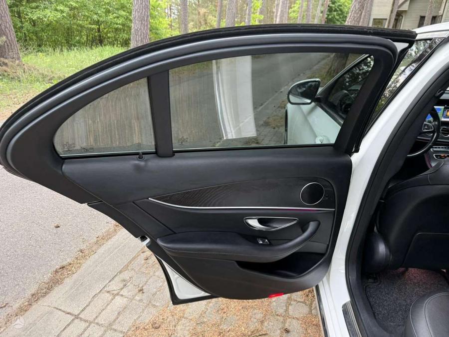 Balts Mercedes-Benz e-200 2018 Prienai, ar dzinēja tilpumu 0.00 L un nobraukumu 325 tūkst. km par 16000 €, foto 13 vietnē AUTOMOTO.COM.LV