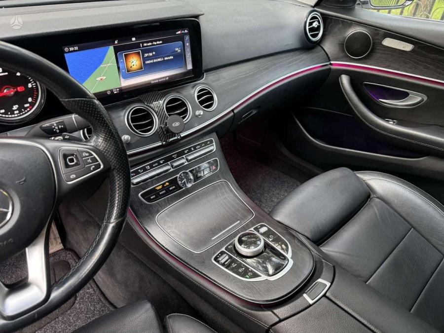 Balts Mercedes-Benz e-200 2018 Prienai, ar dzinēja tilpumu 0.00 L un nobraukumu 325 tūkst. km par 16000 €, foto 24 vietnē AUTOMOTO.COM.LV
