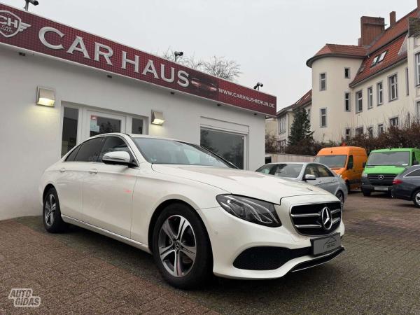 Balts Mercedes-Benz e-200 2019 Kauņa, ar dzinēja tilpumu 2.00 L un nobraukumu 98 tūkst. km par 28559 €, foto 1 vietnē AUTOMOTO.COM.LV