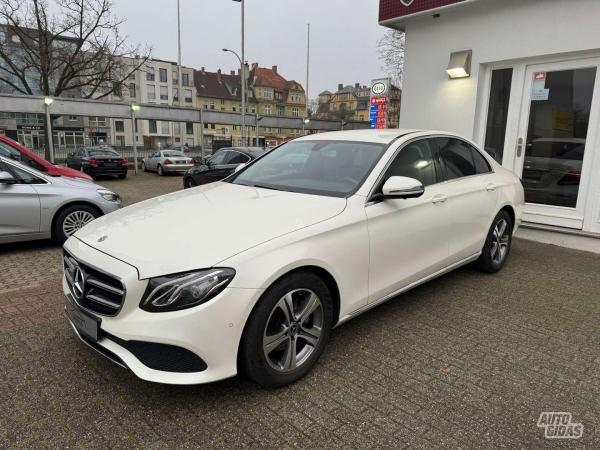 Balts Mercedes-Benz e-200 2019 Kauņa, ar dzinēja tilpumu 2.00 L un nobraukumu 98 tūkst. km par 28559 €, foto 4 vietnē AUTOMOTO.COM.LV
