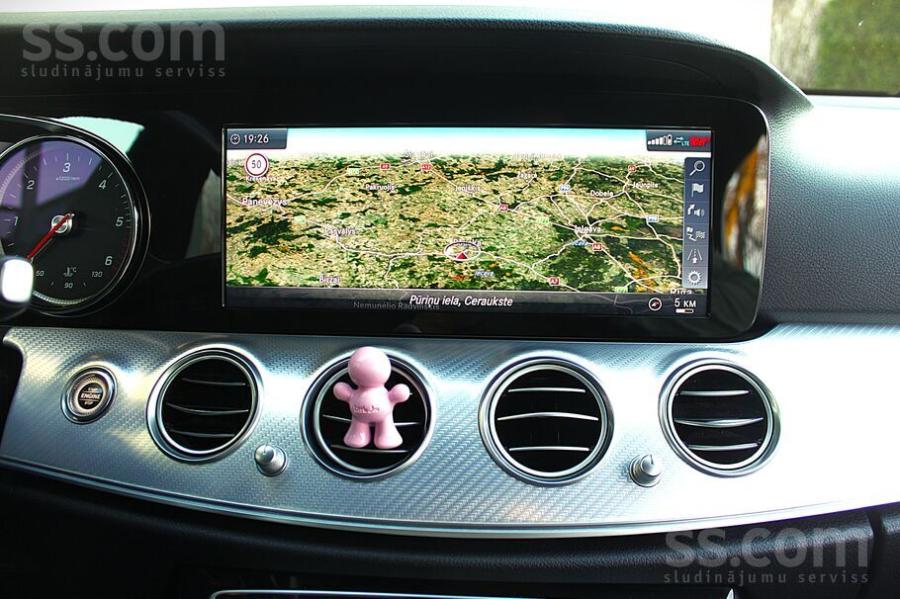 Белый Мерседес E 200 2019 в Рига, объемом двигателя 2.00 л и пробегом 78 тыс. км за 27500 €, фото 32 на AUTOMOTO.COM.LV