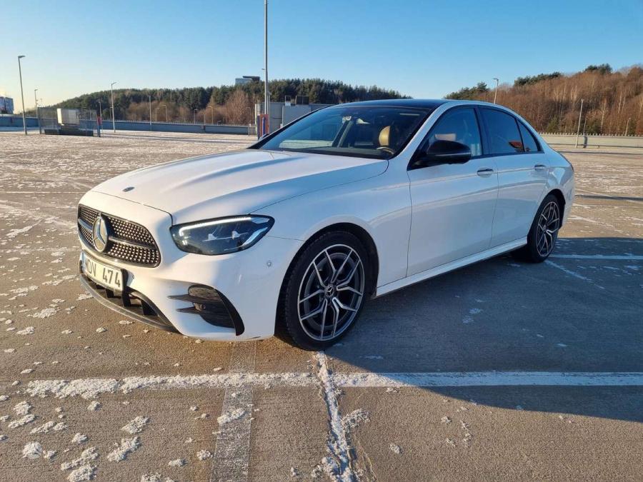 White Mercedes-Benz e-200 2021 in Vilnius, with an engine capacity of 2.00 L and mileage of 103 thousand km for 38900 €, photo 1 on AUTOMOTO.COM.LV