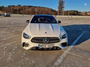 White Mercedes-Benz e-200 2021 in Vilnius, with an engine capacity of 2.00 L and mileage of 103 thousand km for 38900 €, photo 3 on AUTOMOTO.COM.LV