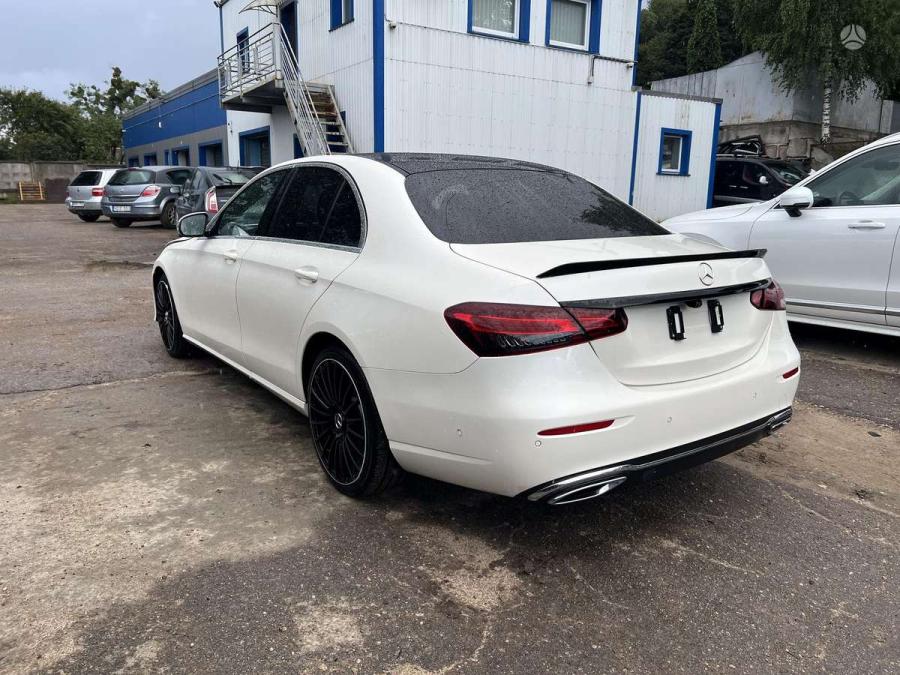 Balts Mercedes-Benz e-200 2021 Kauņa, ar dzinēja tilpumu 1.60 L un nobraukumu 86 tūkst. km par 16900 €, foto 5 vietnē AUTOMOTO.COM.LV