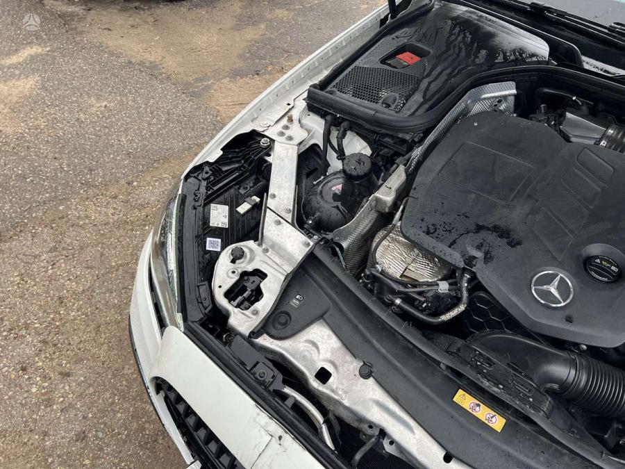Balts Mercedes-Benz e-200 2021 Kauņa, ar dzinēja tilpumu 1.60 L un nobraukumu 86 tūkst. km par 16900 €, foto 11 vietnē AUTOMOTO.COM.LV